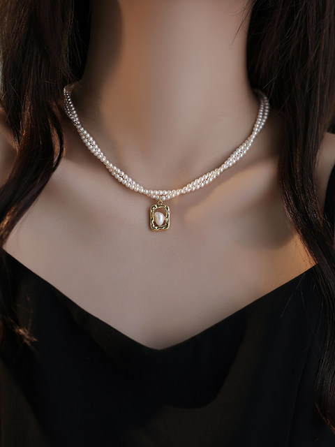 Double -layer stacking pearl necklace female light luxury niche ...