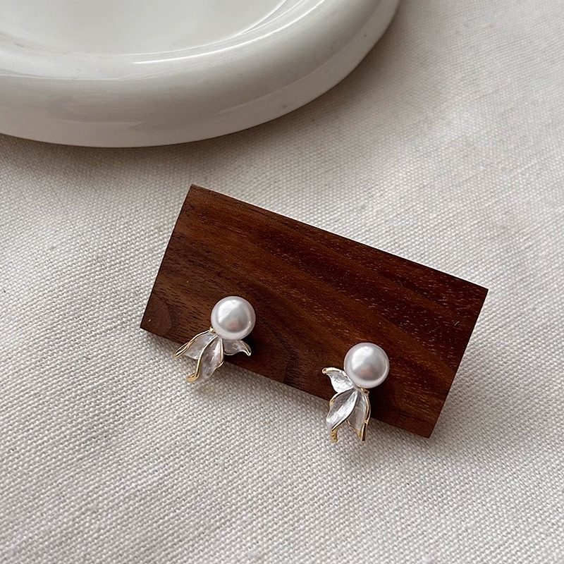 White fishtail pearl earrings for women sterling silver niche design ...