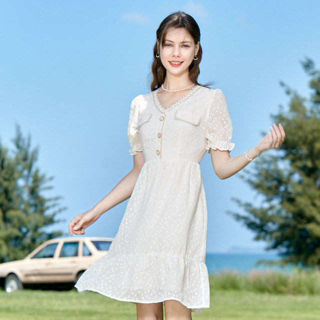 Betu Baitu Women's clothing 2024 Summer new lace stitching design sensor V -neck short -sleeved ...