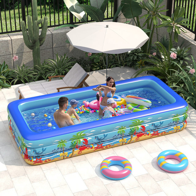 Household inflatable swimming pool Children at the age of 1-6 play ...