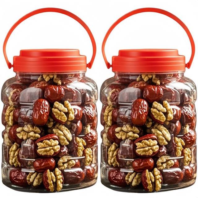 Xinjiang specialty big red dates sandwiched with walnut kernels ...