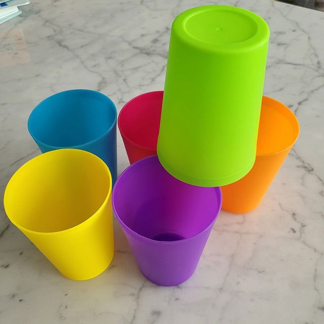 Children's puzzle class focuses on training, fast stacking cups ...
