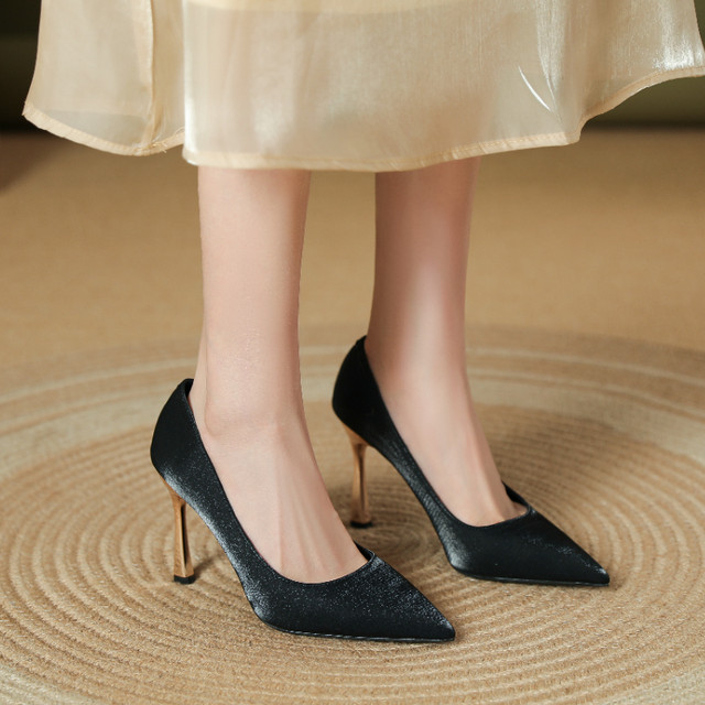 Net red high -heeled shoes women's heel 2024 new satin pointed ...