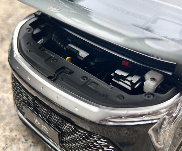 1:18 original SAIC-GM Buick GL8 CENTURY luxury business vehicle alloy ...