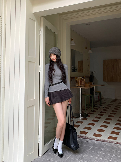 Pencil Raspberry niche design half-high neck base T-shirt for women's ...