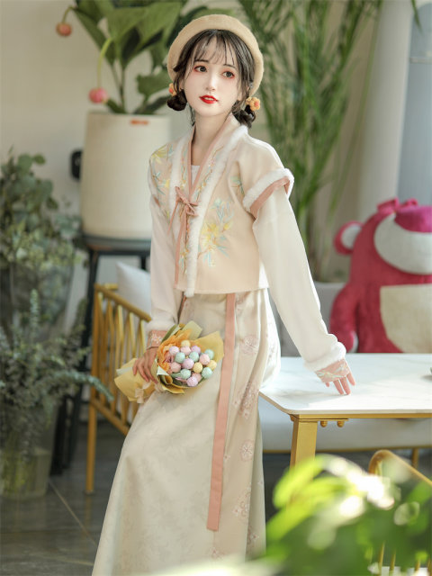 Chunyu Ji original Hanfu female Tang Xunzi round neck shirt Qi waist dresses, dresses, Tang ...