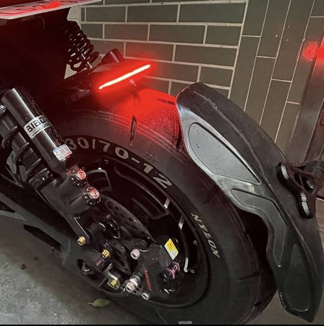 No. 9 Mechanic Mmax110 modified rear fender with light, flat fork ...