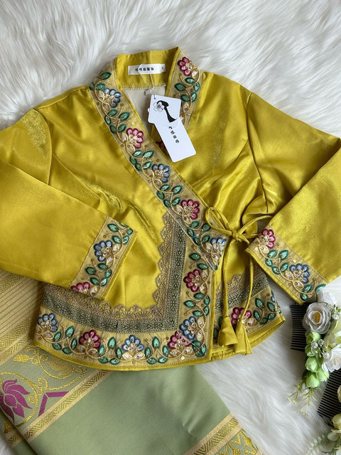 Yunnan Xishuangbanna Dai costumes, women's dance clothes, spring and ...