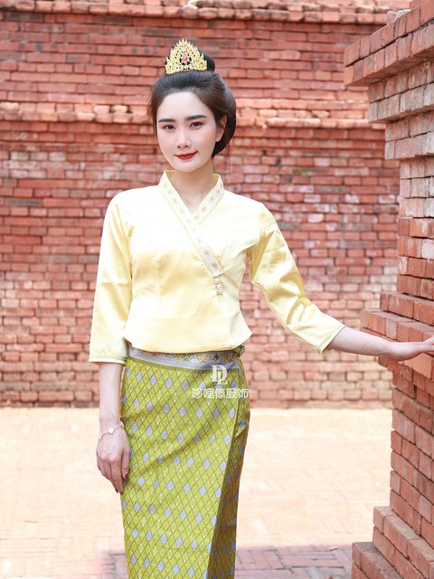 Yunnan version of the Dai Dai clothing women's suit temperament is thin ...
