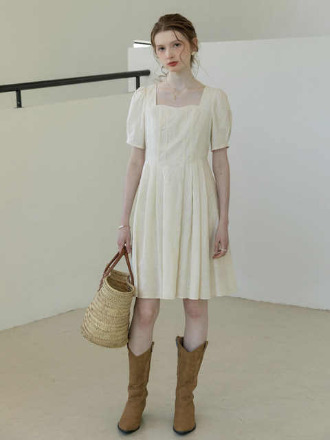 Melliiy 2025 New Vintage Square-Neck Heavy Embroidery Off-White French ...