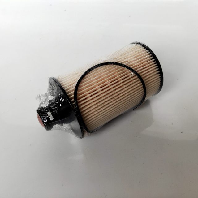 Suitable for Jiefang diesel filter element 1105010A-Q1100 fuel filter ...