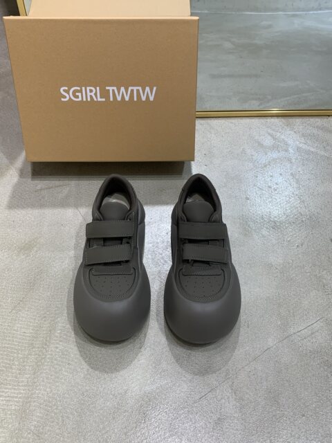 SGIRLTWTW Japanese big-head bread shoes for women ins niche Velcro ...