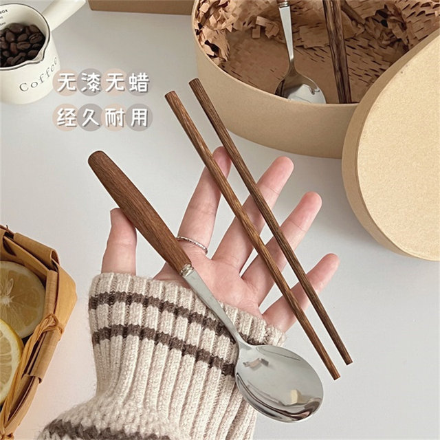 Caramel -colored chicken wing wood! Retro high -level sensor ...