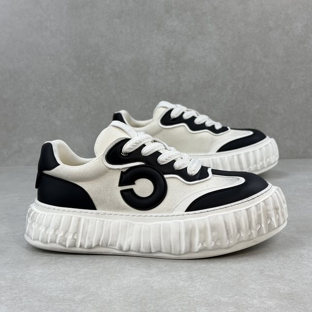 American retro round toe dissolved thick-soled shoes new niche black ...