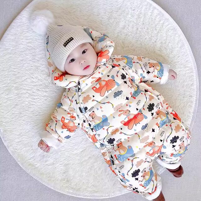 Baby one-piece down jacket, male and female baby outing clothes, winter newborn down one-piece ...