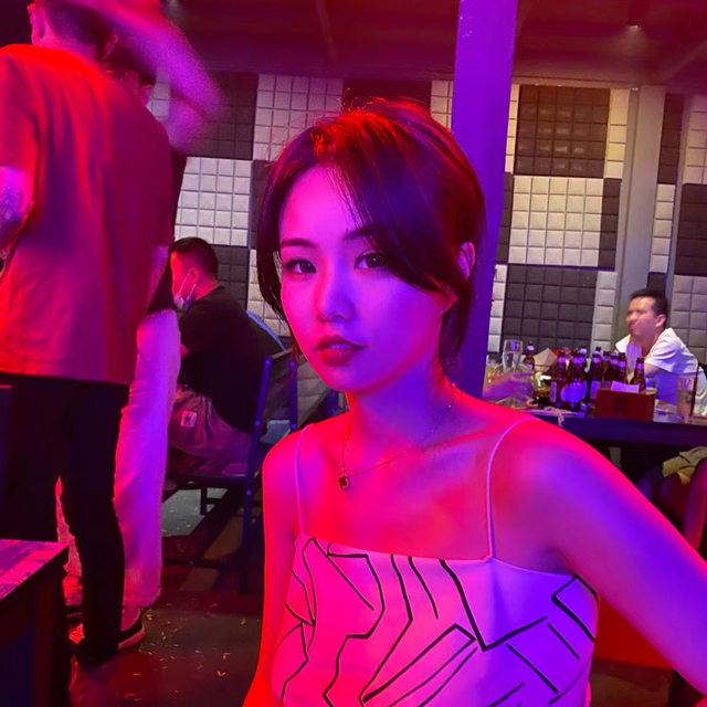 Small back tie printed silk scarf camisole female 2021 Xia Lu's back ...