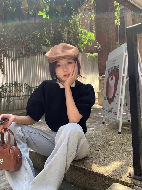 Lace edge semi -high -necked sweater female design sense niche niche ...