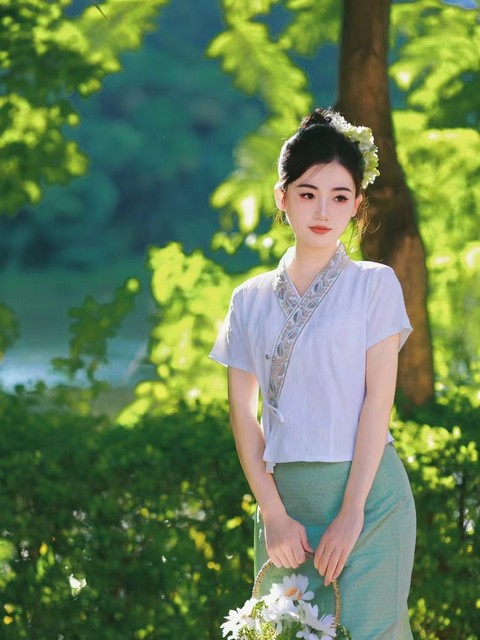 Xishuangbanna Dai clothing female shirt top work clothes traditional ...