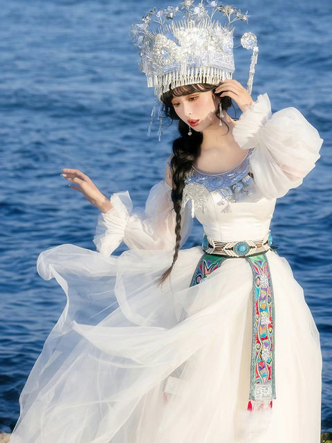 Black and white gauze dress best friend suit popular style Miao ...