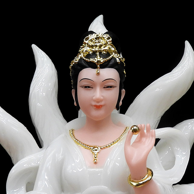 White marble nine-tailed fox goddess statue and red nine-tailed god statue
