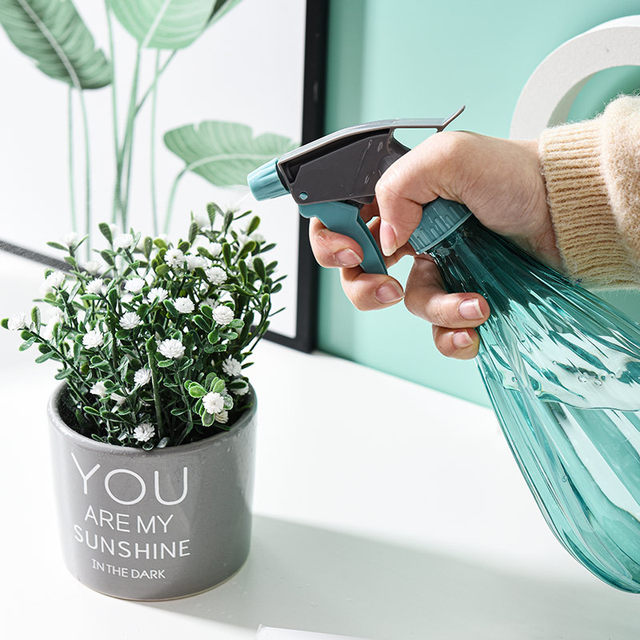 Watering pot watering flowers home gardening spray bottle sprinkler ...