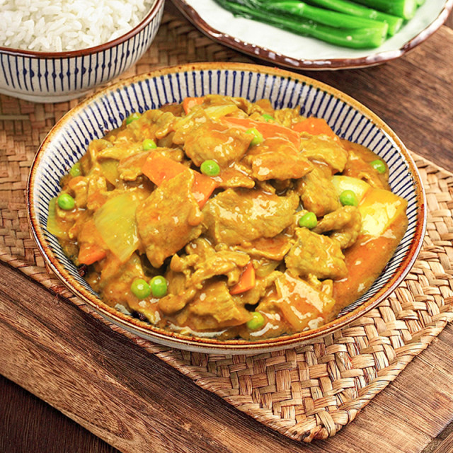 Steamed and braised New Delhi Beef Curry 200g instant rice pre-made ...
