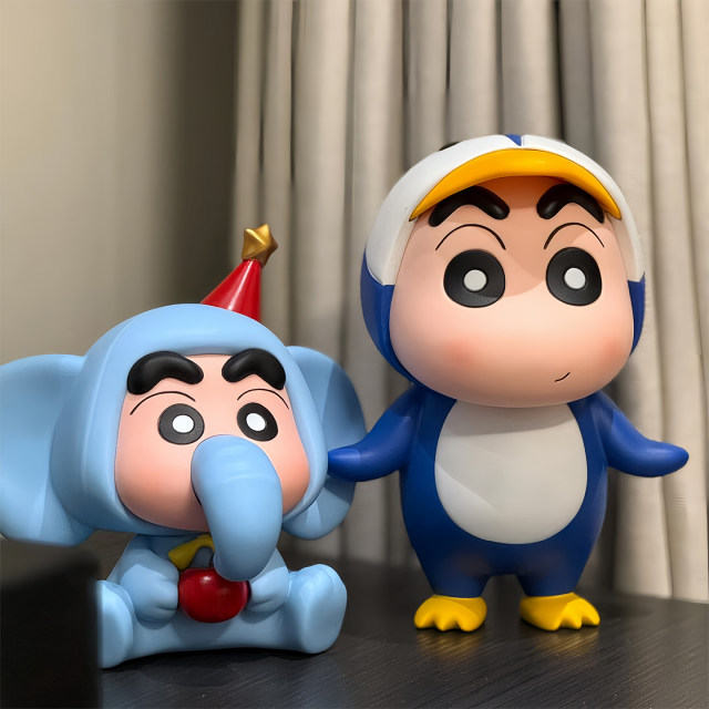 Crayon Shin-chan series figures, Penguin Shin-chan dolls, girly heart ...