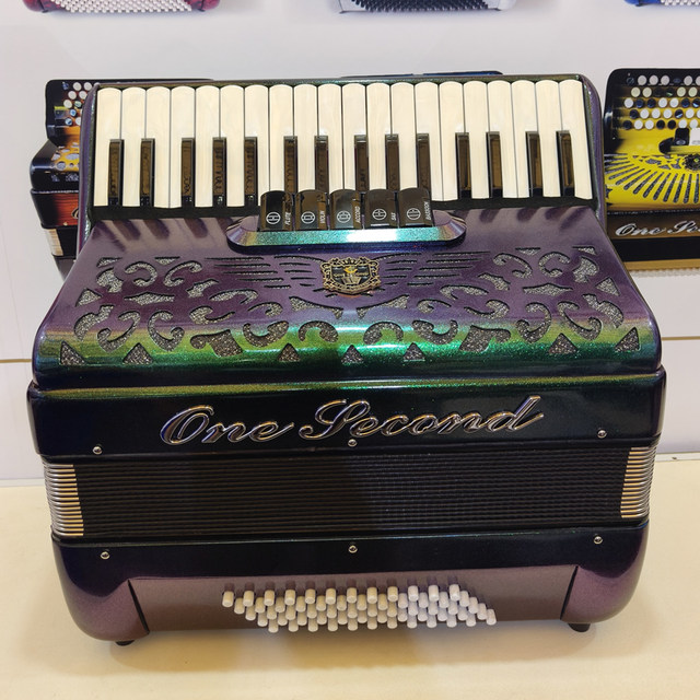 One -second wind piano lacquer 60 bass adult children's musical ...
