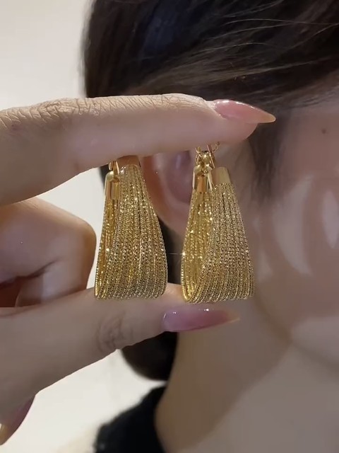 European and American fashion exaggerated gold earrings for women ...