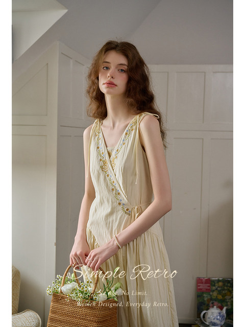 SimpleRetro Field Scarlett One-piece Lace-up Floral Embroidery Vacation Dress Women's Sleeveless ...