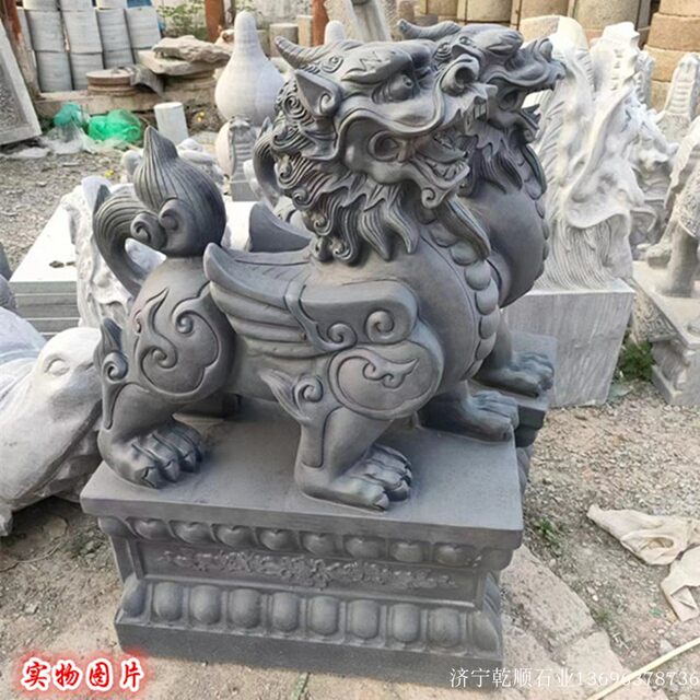 Bluestone Pixiu stone carving Pixiu doorway a pair of Pixiu ornaments ...