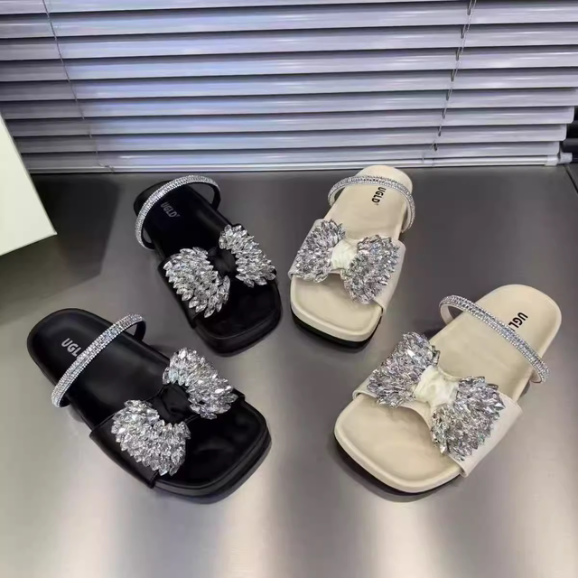 0602 Nana keeps two colors! Rhinestone bow slippers with sizes 40