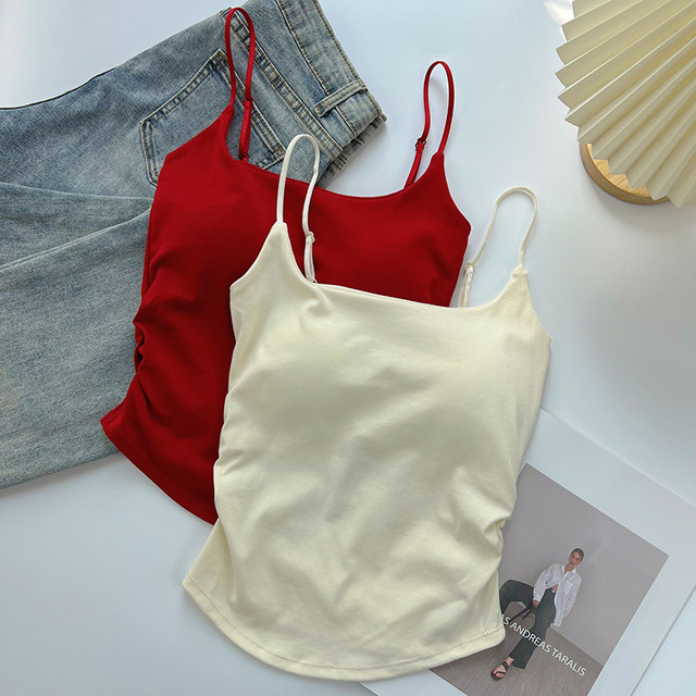American small camisole female wears chest pads, beautiful back, chest ...