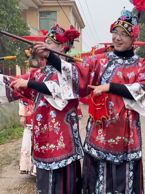 The complete set of matchmaker clothing for men, Qing Han and Shanxi ...