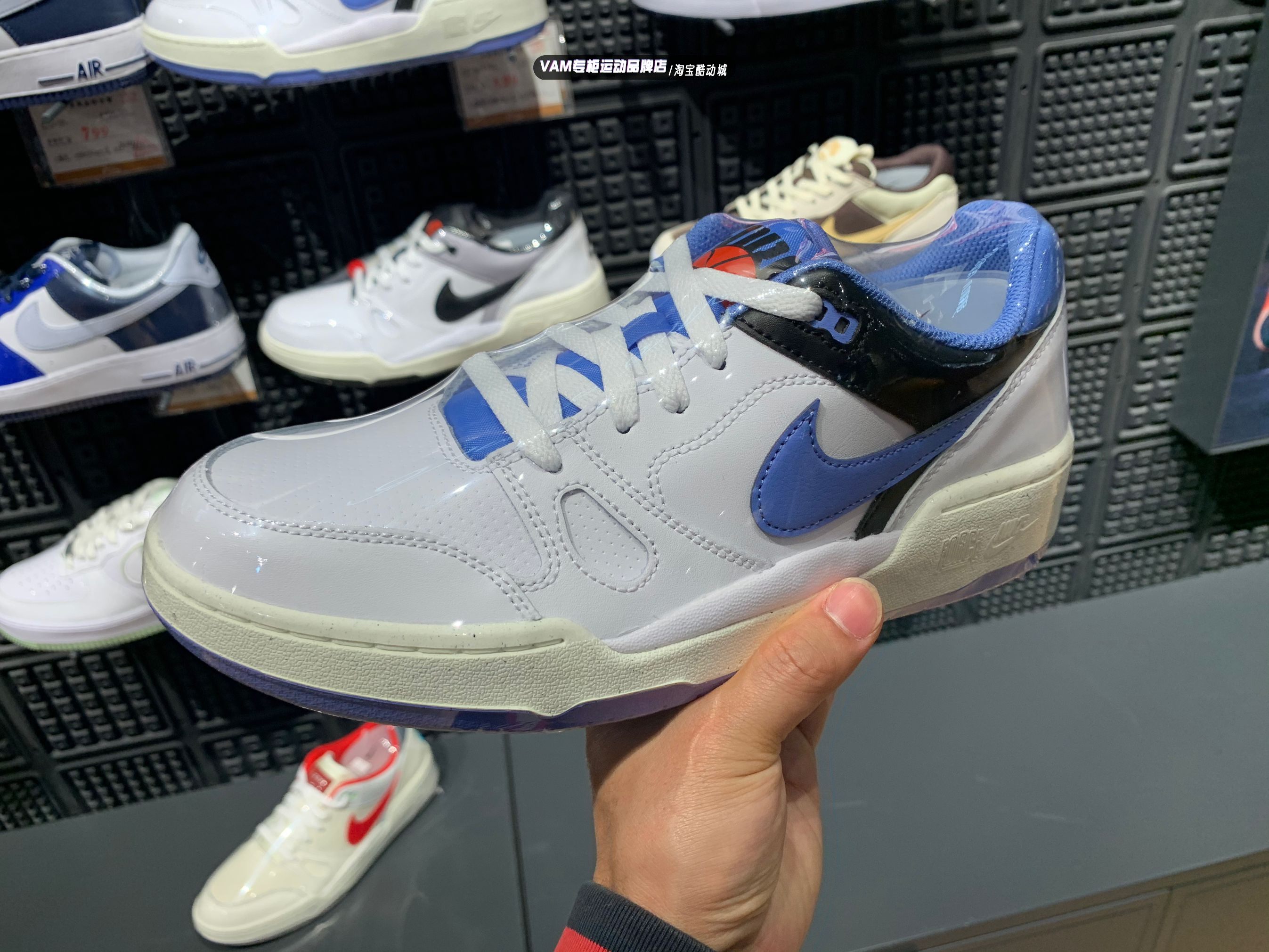 NikeFullForceLow white and black retro non-slip wear-resistant shock ...