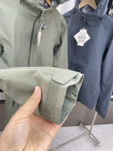 The pinnacle work! All-weather windproof, waterproof and breathable ...