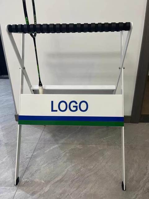 Badminton racket display rack high -end landing household tennis racket ...