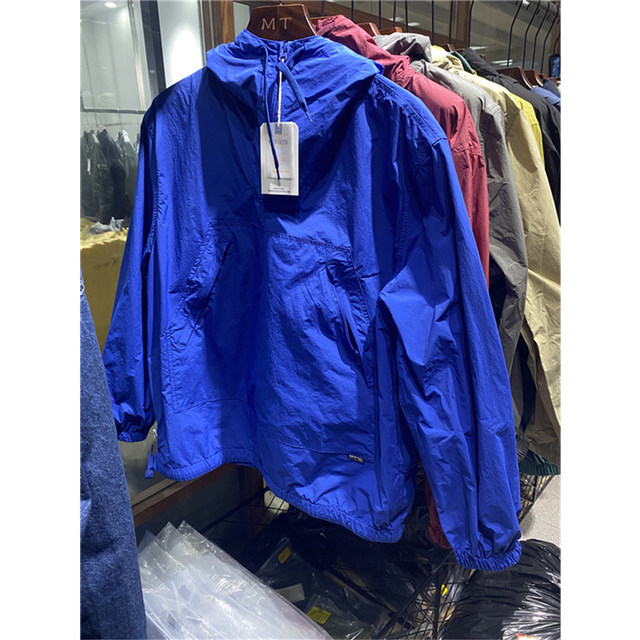 The store synchronizes high-quality sun protection wind shell jackets ...