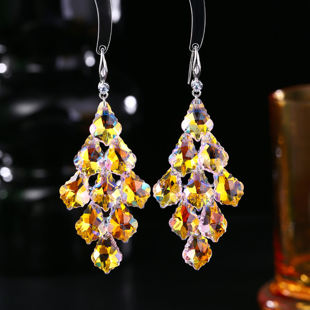 High -cargo Crystal Maple Leaf Long Monuel Hook Hook Earrings Austrian ...