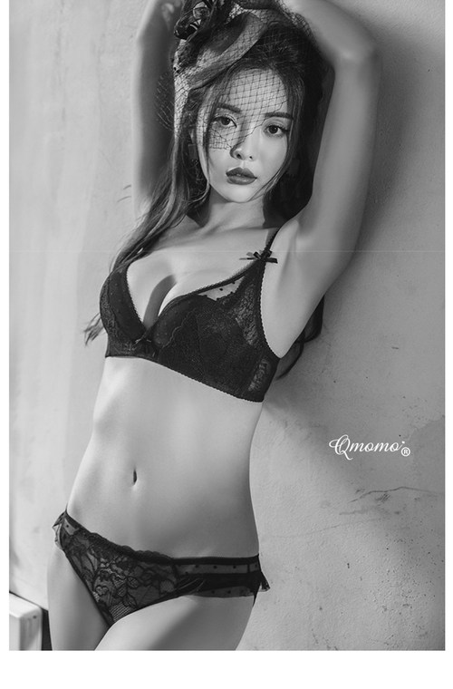 Qmomo Pound girl soft steel ring comfortable gathered bra sexy breathable underwear splicing ...