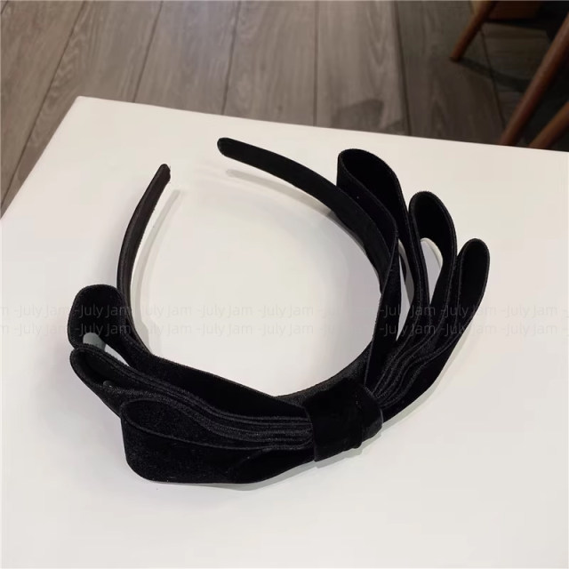 You also have today Zhang Ruonan's same black velvet multi -layer bow ...