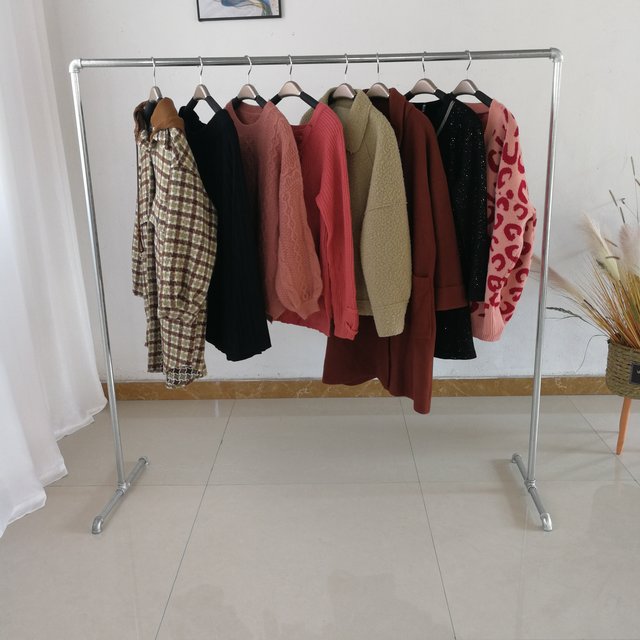 Clothing store steel pipe clothes rack floor galvanized water pipe ...