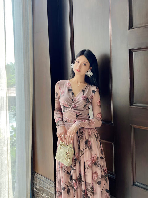 Gao Ding Oil Painting Print Elastic Garls V -neck Skirt Half -skirt ...