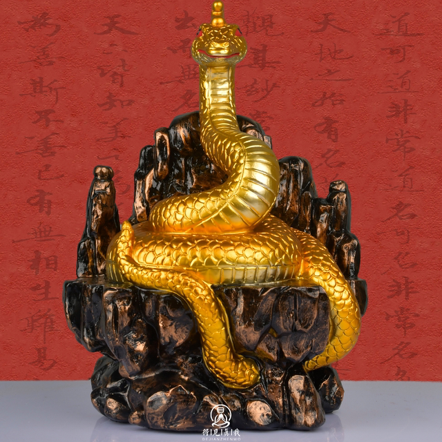 Snake real body ornaments Python family real body statues Chang family ...