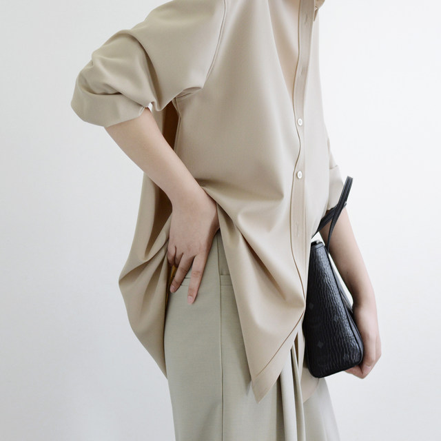 TRR smooth and rigid, full of loose long -sleeved shirts, long apricot ...