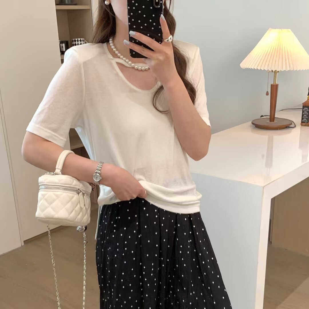 Manshu ice silk hollow design short -sleeved T -shirt thin drooping thin band -shoulder luster ...