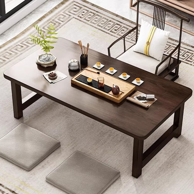 How many bedrooms are a simple table, a simple table, balcony, folding ...