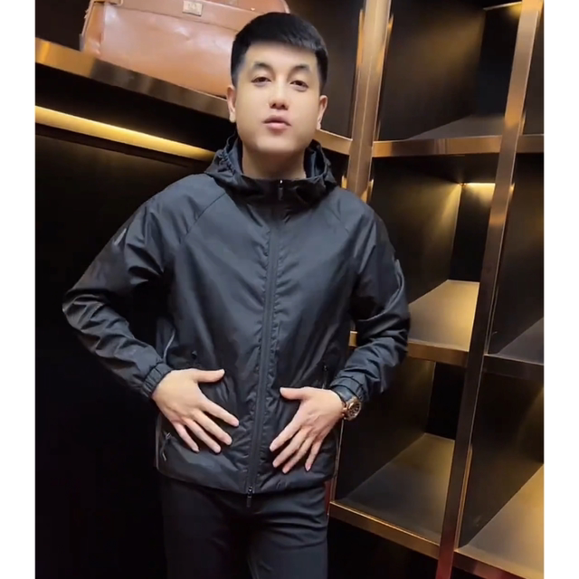 Spring and autumn new outdoor jacket hooded jackets men's light luxury ...