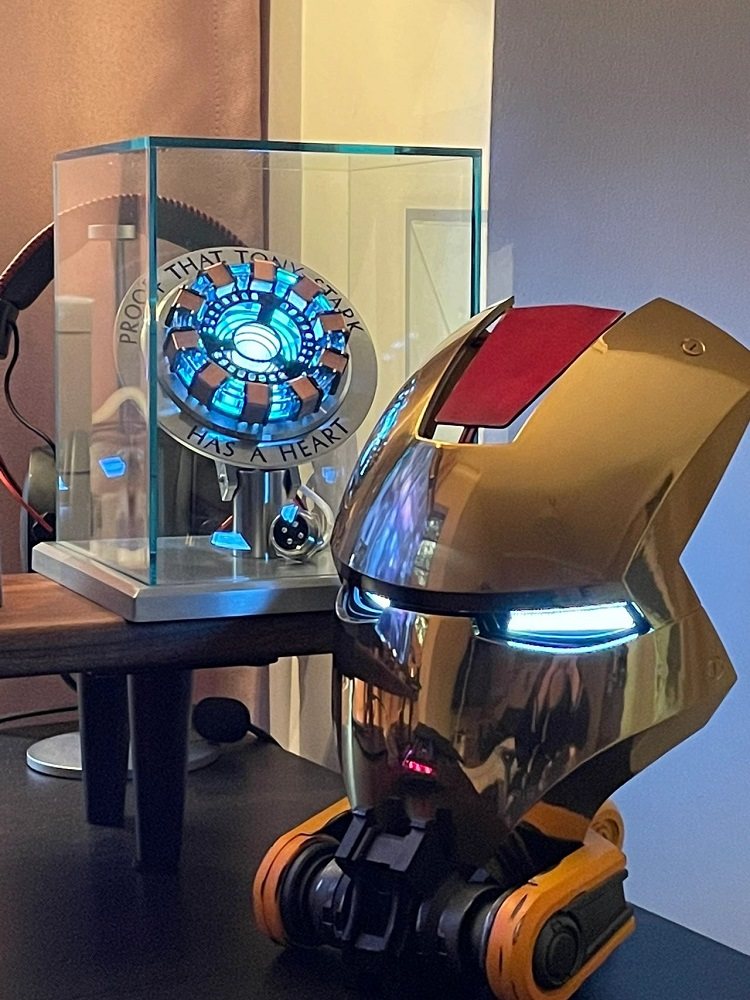 Mando Studio Mk1 Iron Man Arc Reactor Figure - Anime Model Ornament