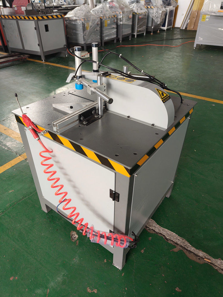 Wanbang Machinery Aluminum Cutting Machine - 45/90 Degree - Wb-da-305